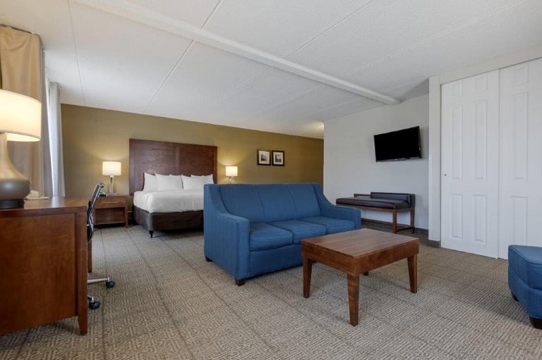 Niagara Falls NY Hotel | Comfort Inn The Pointe Niagara