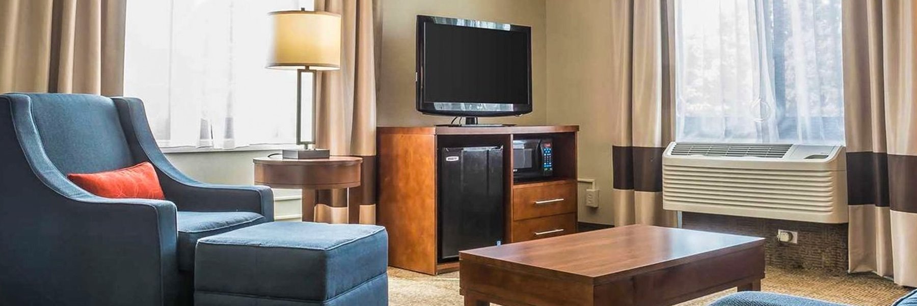 Niagara Falls Hotel Rooms | Comfort Inn The Pointe Niagara